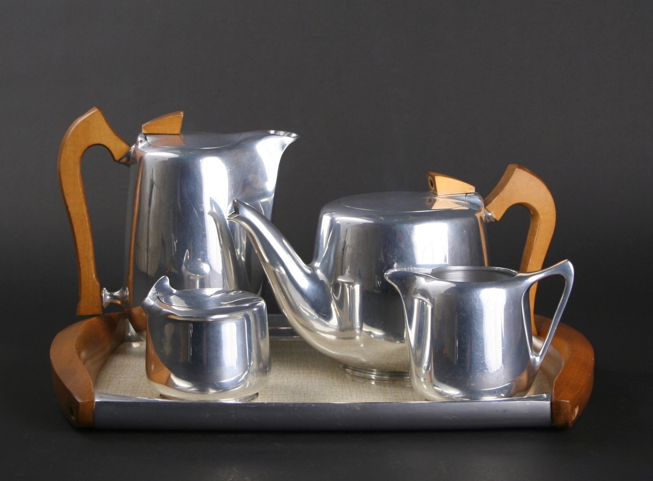 Collections – IMoDD – International Museum of Dinnerware Design